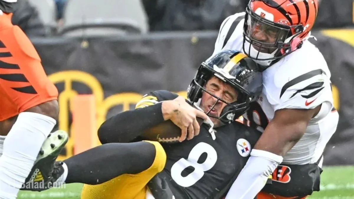 Aaron Rodgers Leaves Steelers-Bengals Game Due to Injury - El-Balad.com