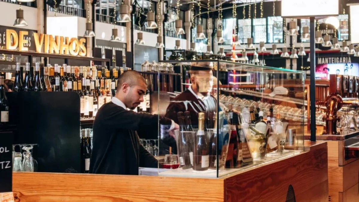 Food Hall Chain Closes Chicago and Boston Locations - El-Balad.com