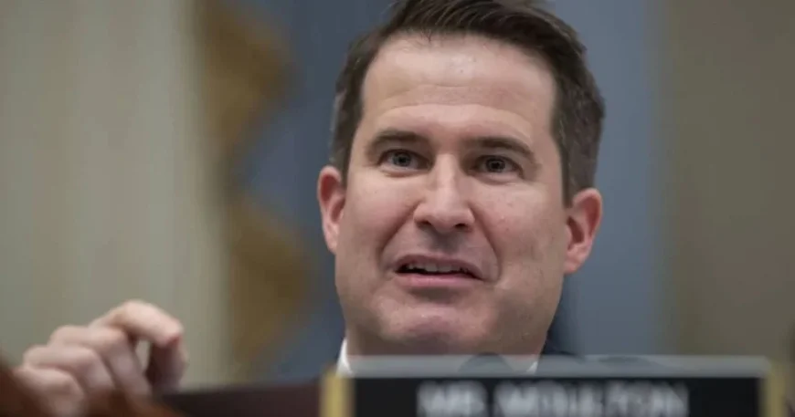Rep. Moulton Proposes Bill to Defund ICE, Citing Importance - El-Balad.com