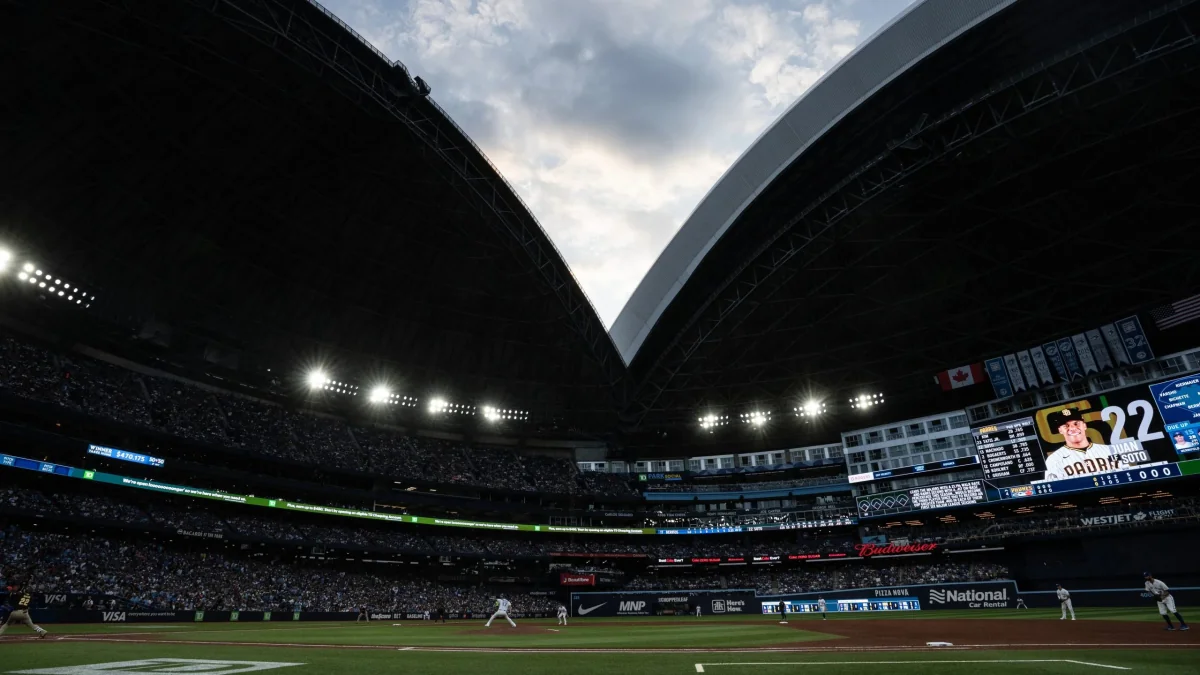 Kevin Gausman Gets Wish as Blue Jays Open Roof — Marlins Vs Blue Jays ...